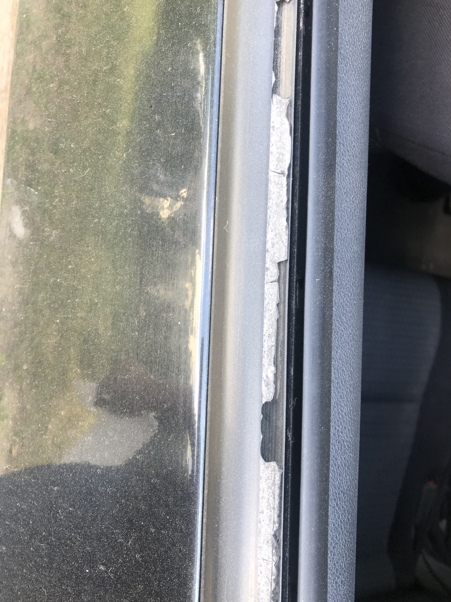 Уплотнители стёкл — Hyundai Getz, 1,4 л, 2008 года | запчасти | DRIVE2