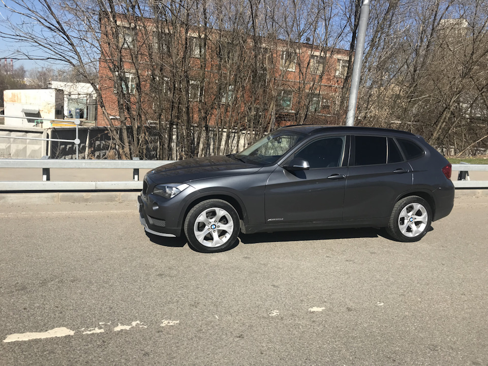 Нижняя часть переднего бампера bmw x1 — BMW X1 (E84), 2 л, 2014 года ...