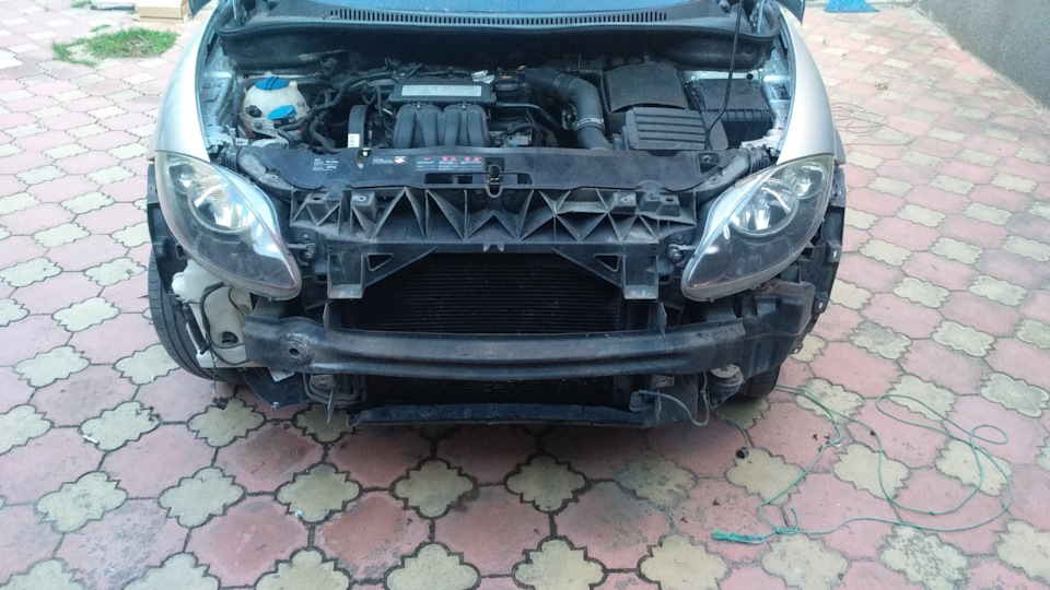 Установка сетки в бампер — SEAT Toledo (3G), 1,6 л, 2007 года ...
