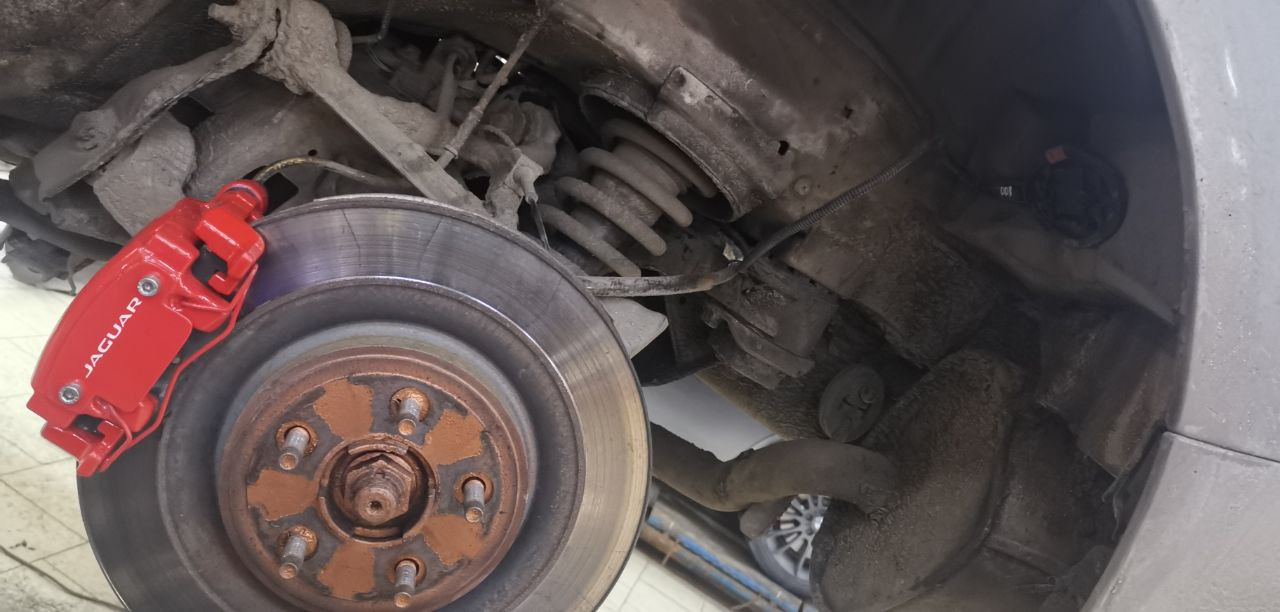 355 тормоза и TMPS — Jaguar XF (1G), 3 л, 2012 года | тюнинг | DRIVE2