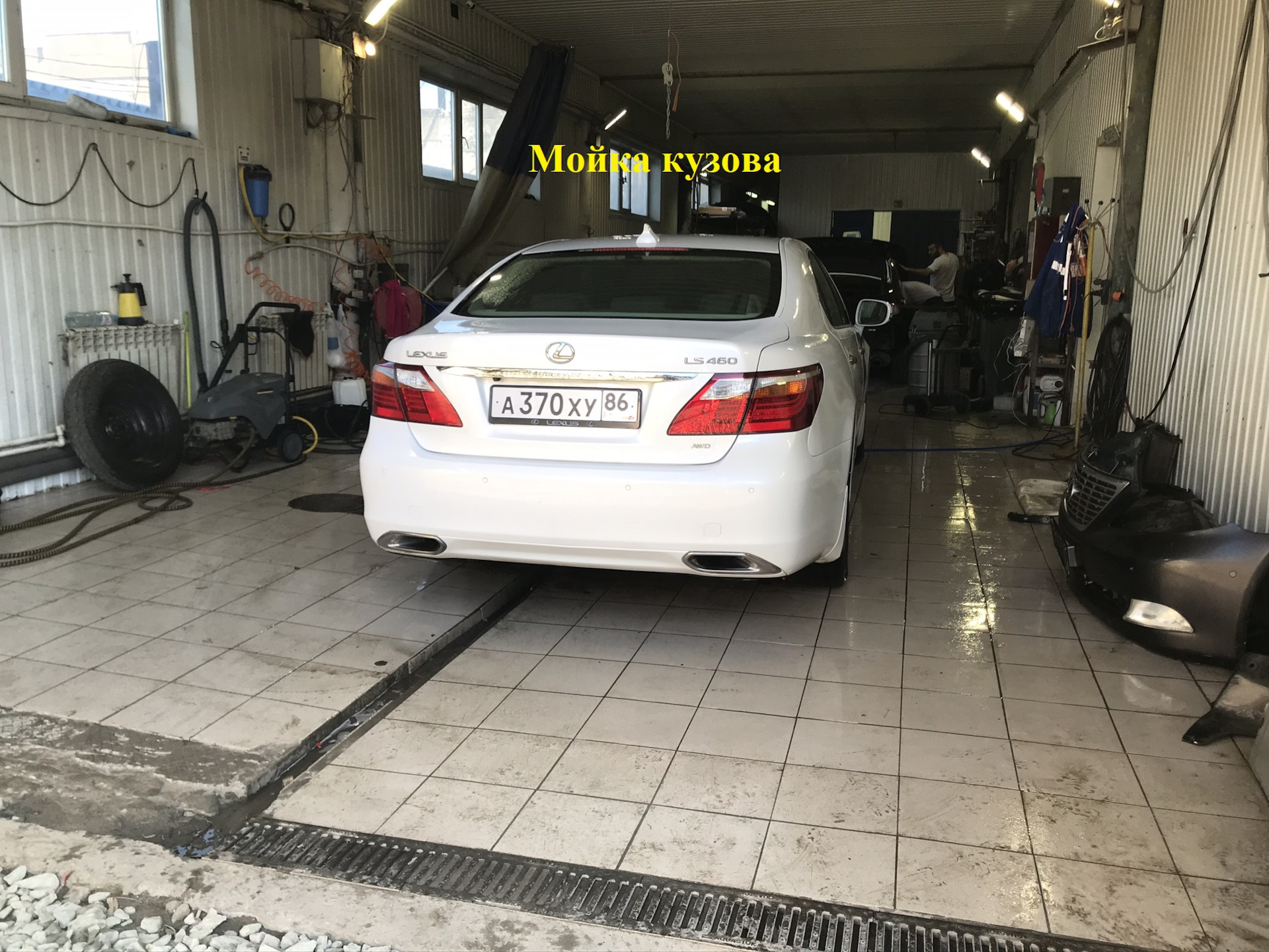 Замена стекла люка, датчика дыма, нижней реш. бампера, закраска сколов ...