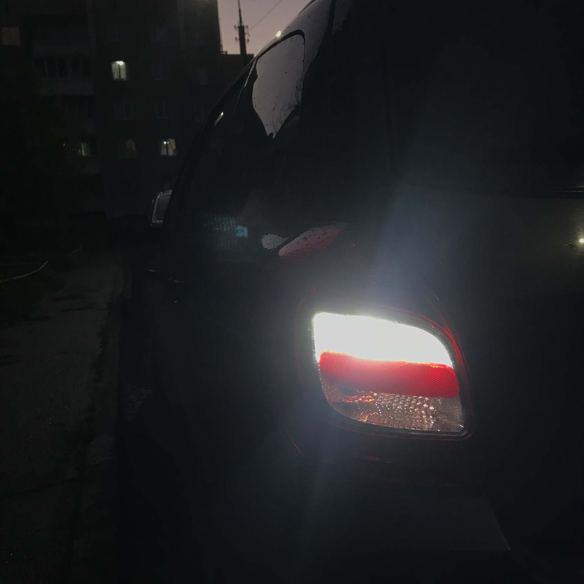 Лед лампы в задний ход — Lada Калина 2 универсал, 1,6 л, 2015 года ...