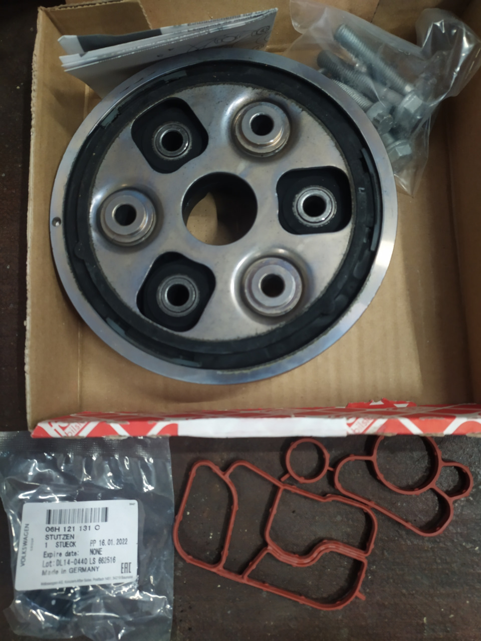 Новые АКБ, эластичная муфта и не только. В поисках давления масла ...