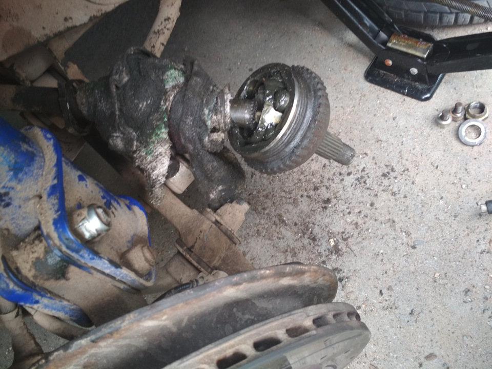 Замена внешнего ШРУСа и колодки ТИИР-295 — Lada Приора седан, 1,6 л ...