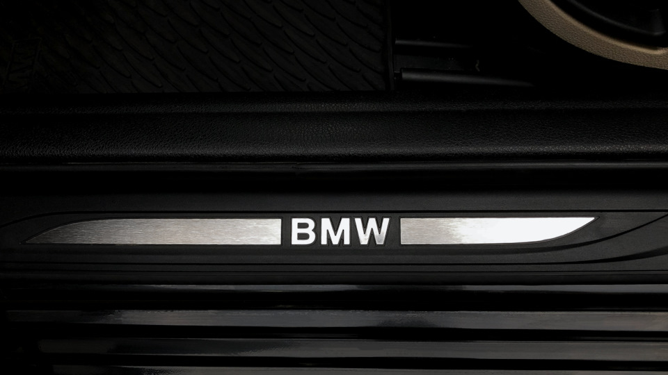 51477203607 Накладка порога с подсветкой Л Пд BMW | Запчасти на DRIVE2