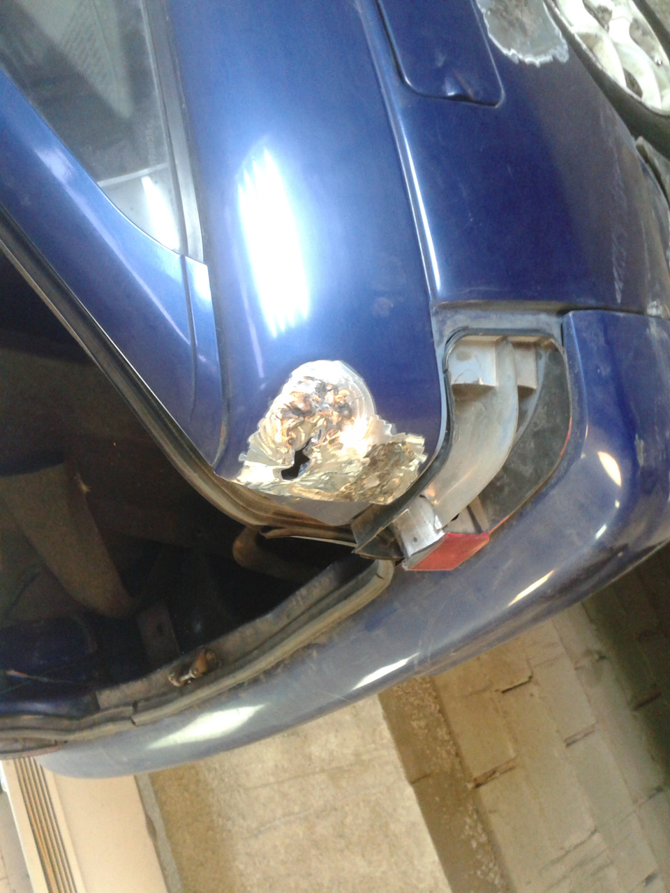 Замена задних тормозных дисков — Renault Scenic III, 1,5 л, 2009 года ...