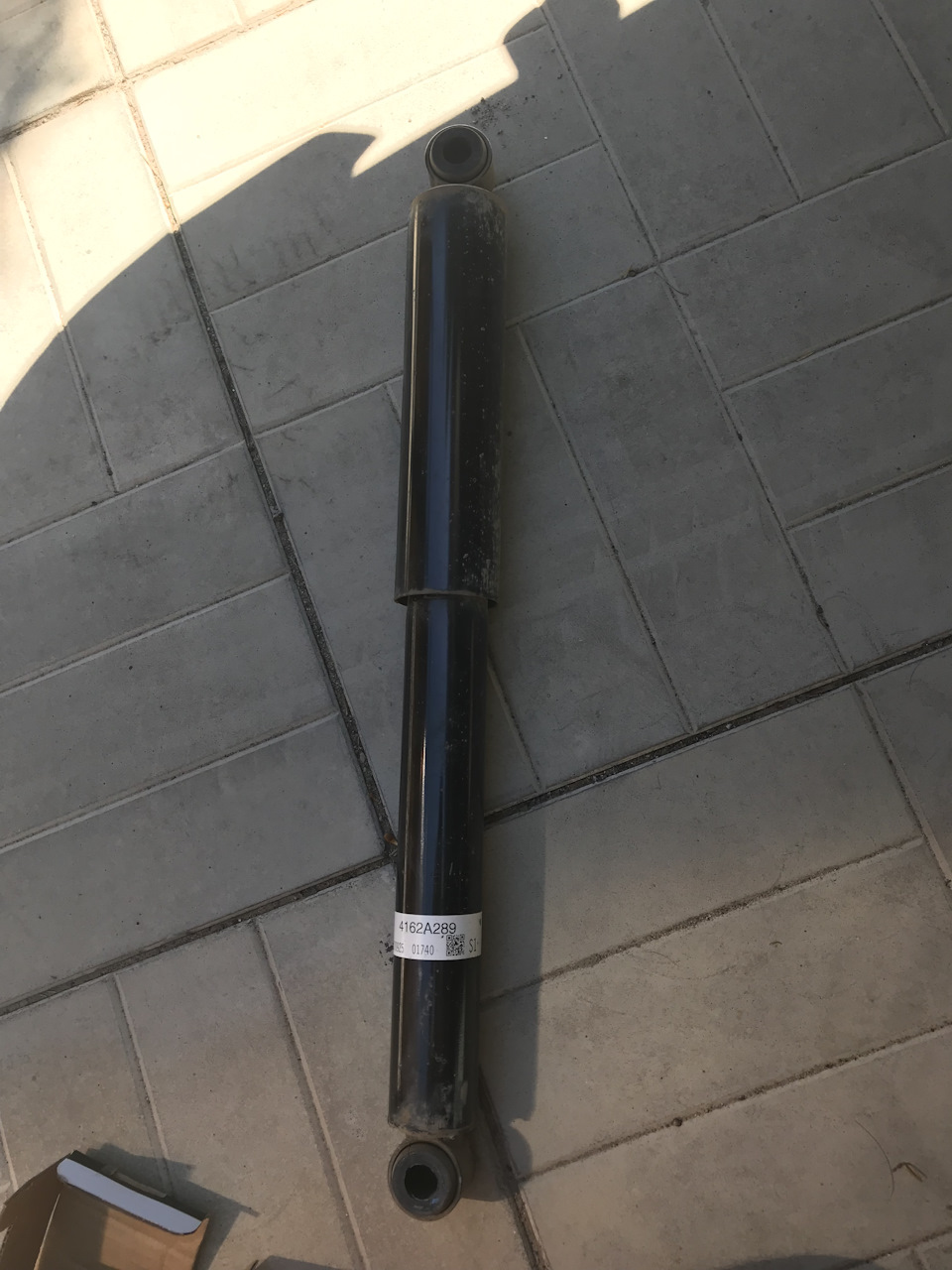 4162A289 Амортизатор задней подвески Mitsubishi | Запчасти на DRIVE2