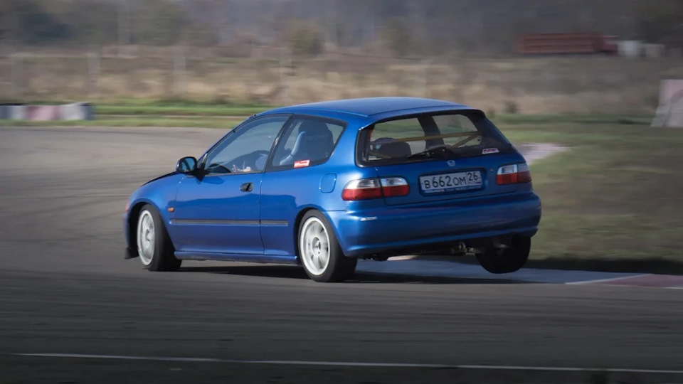 Honda Civic Hatchback (5G) 1.7 бензиновый 1992 | EG4 на DRIVE2