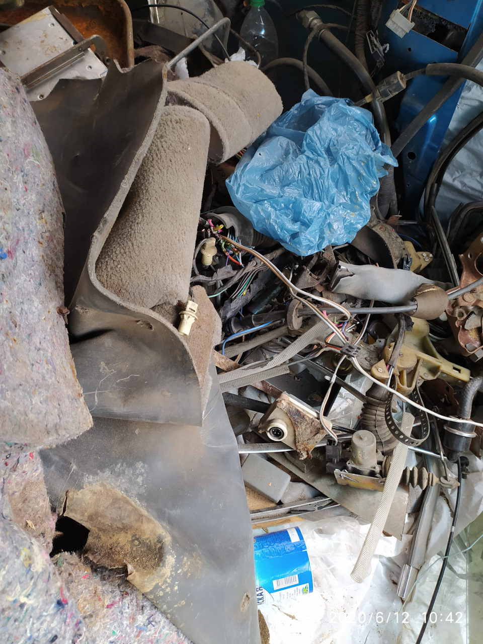 Замена опорных подшипников и опор — Volkswagen Passat B7, 1,8 л, 2011 ...