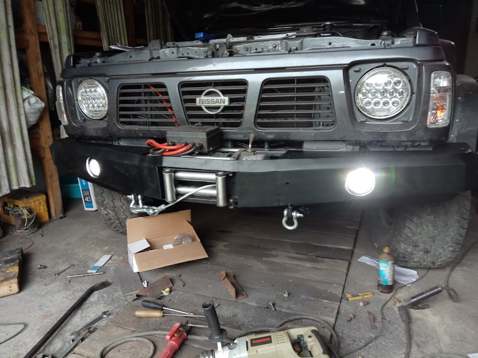 Силовой бампер — Nissan Patrol GR I (Y60), 2,8 л, 1995 года | тюнинг | DRIVE2