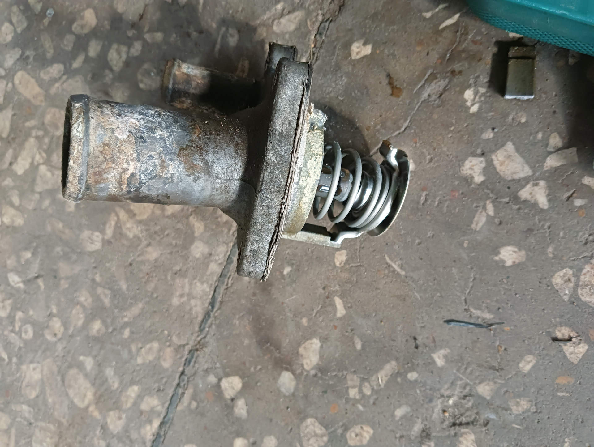 Замена термостата, патрубков охлаждения. — Daewoo Magnus, 2 л, 2002 ...