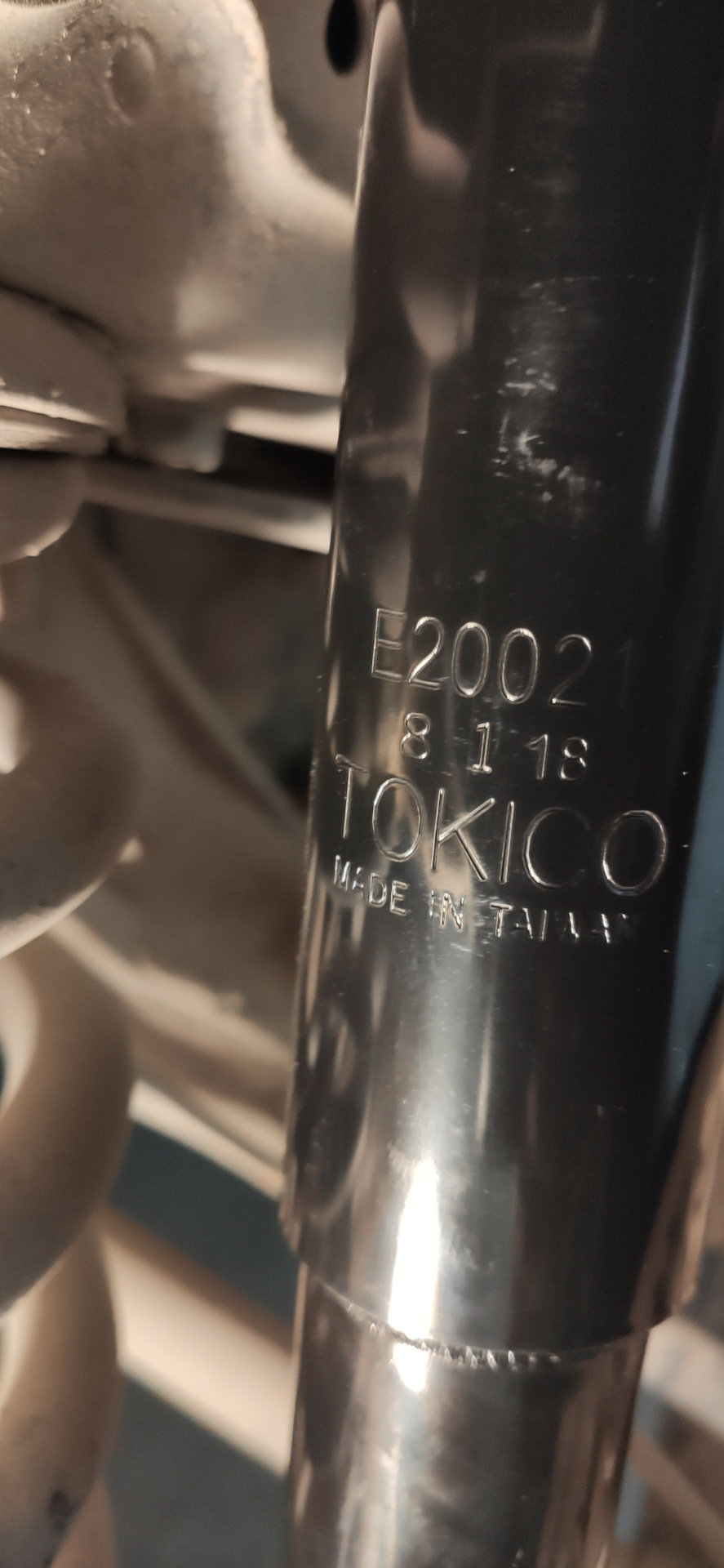 Замена задних амортизаторов и тормозных колодок — Suzuki Grand Vitara ...