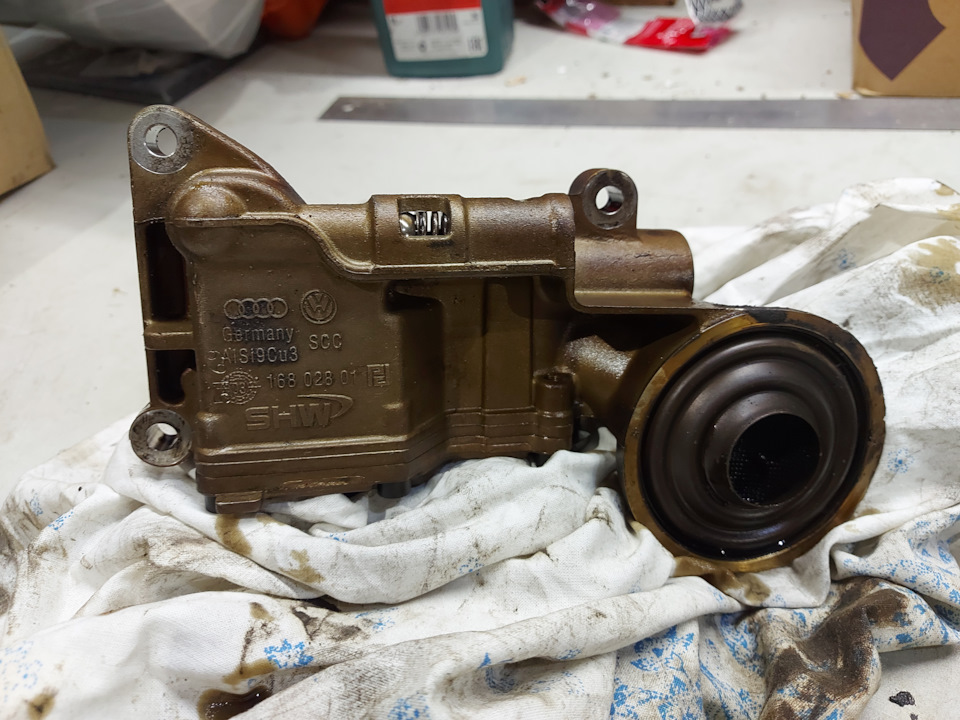 06E115105G Насос масляный / AUDI A-4,6,8 3.2 05~ VAG | Запчасти на DRIVE2