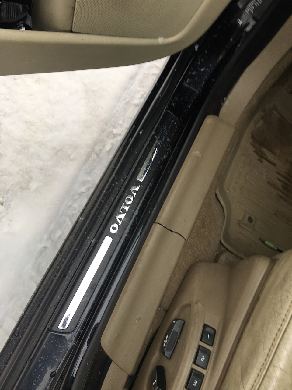 И смех и грех:) — Volvo S80 (2G), 3 л, 2009 года | наблюдение | DRIVE2