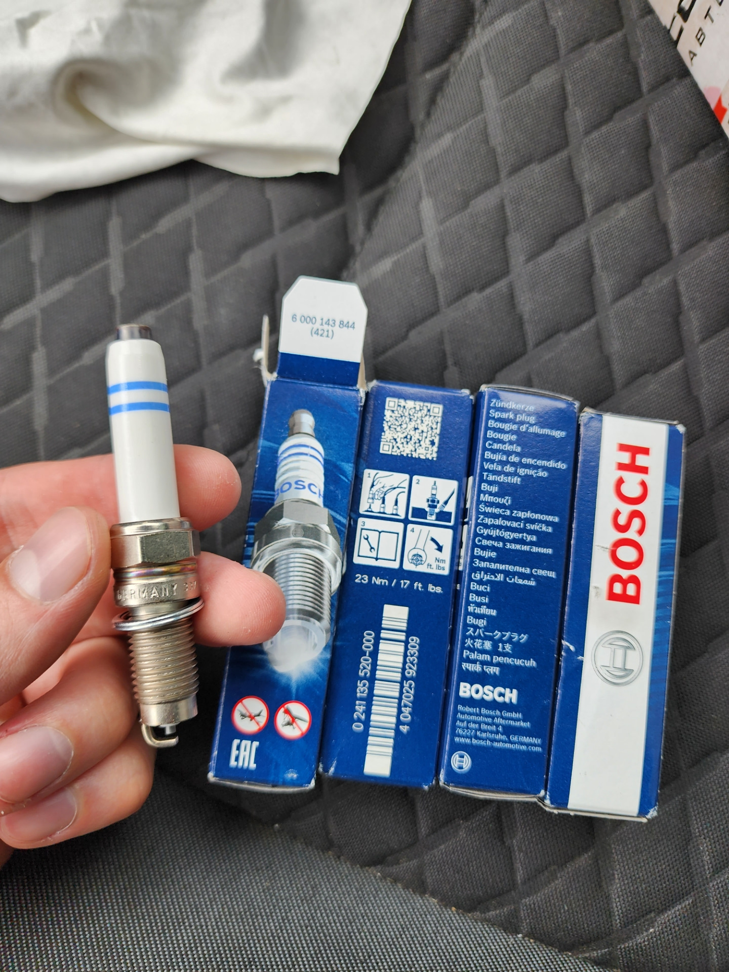 Свечи Bosch и дроссельная заслонка. — Volkswagen Polo Sedan, 1,6 л ...