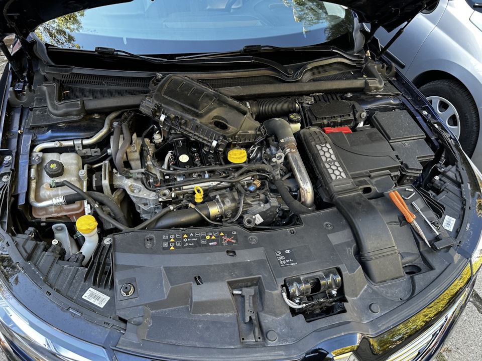 «Передергиваем» контакты форсунок — Renault Talisman, 1,6 л, 2016 года ...