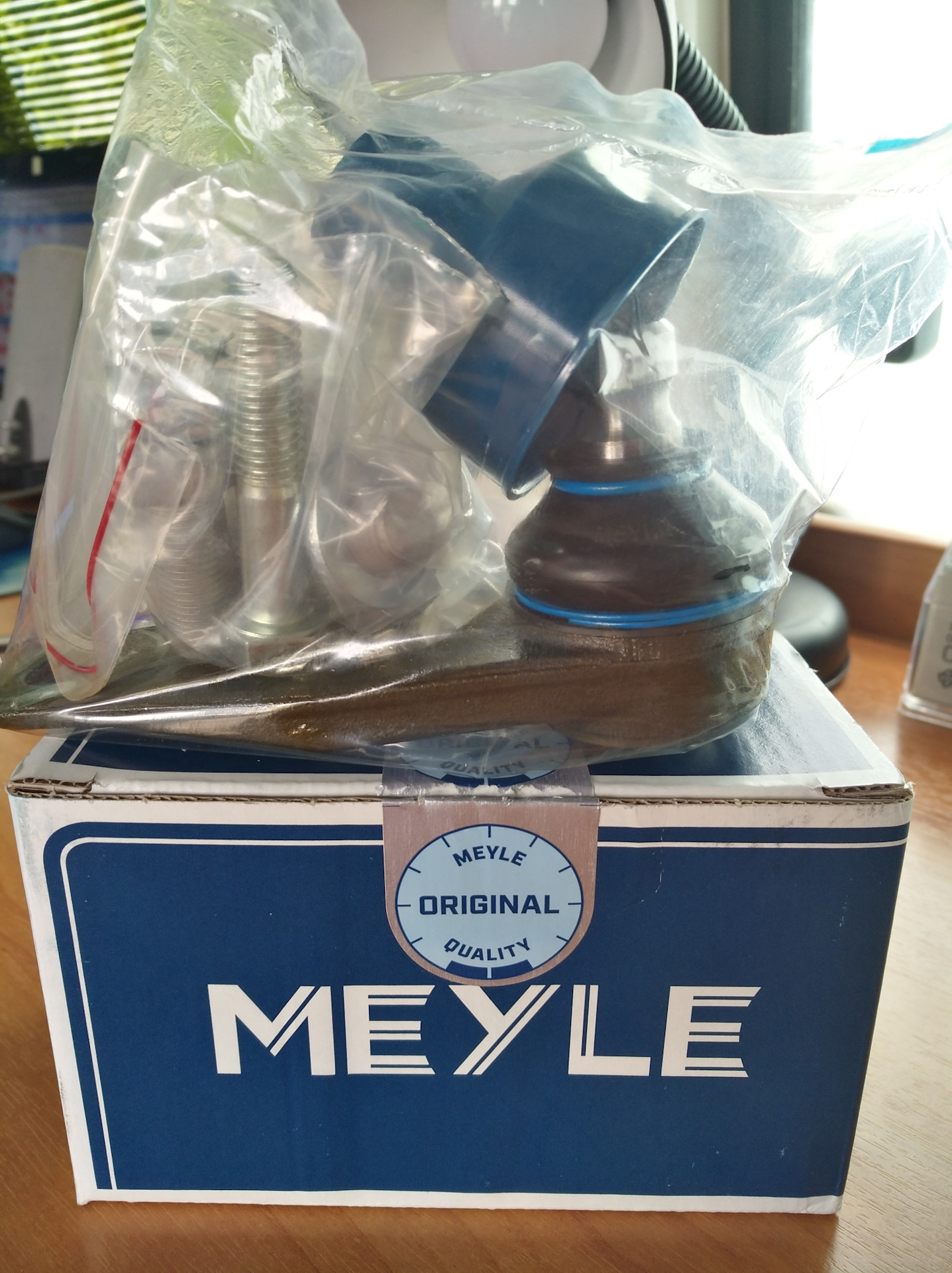 Замена сайлентблоков и шаровых опор на рычагах. — Renault Symbol, 1,4 л ...