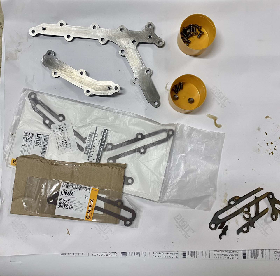 Замена бумажных прокладок — Infiniti FX (2G), 3,5 л, 2010 года | своими ...