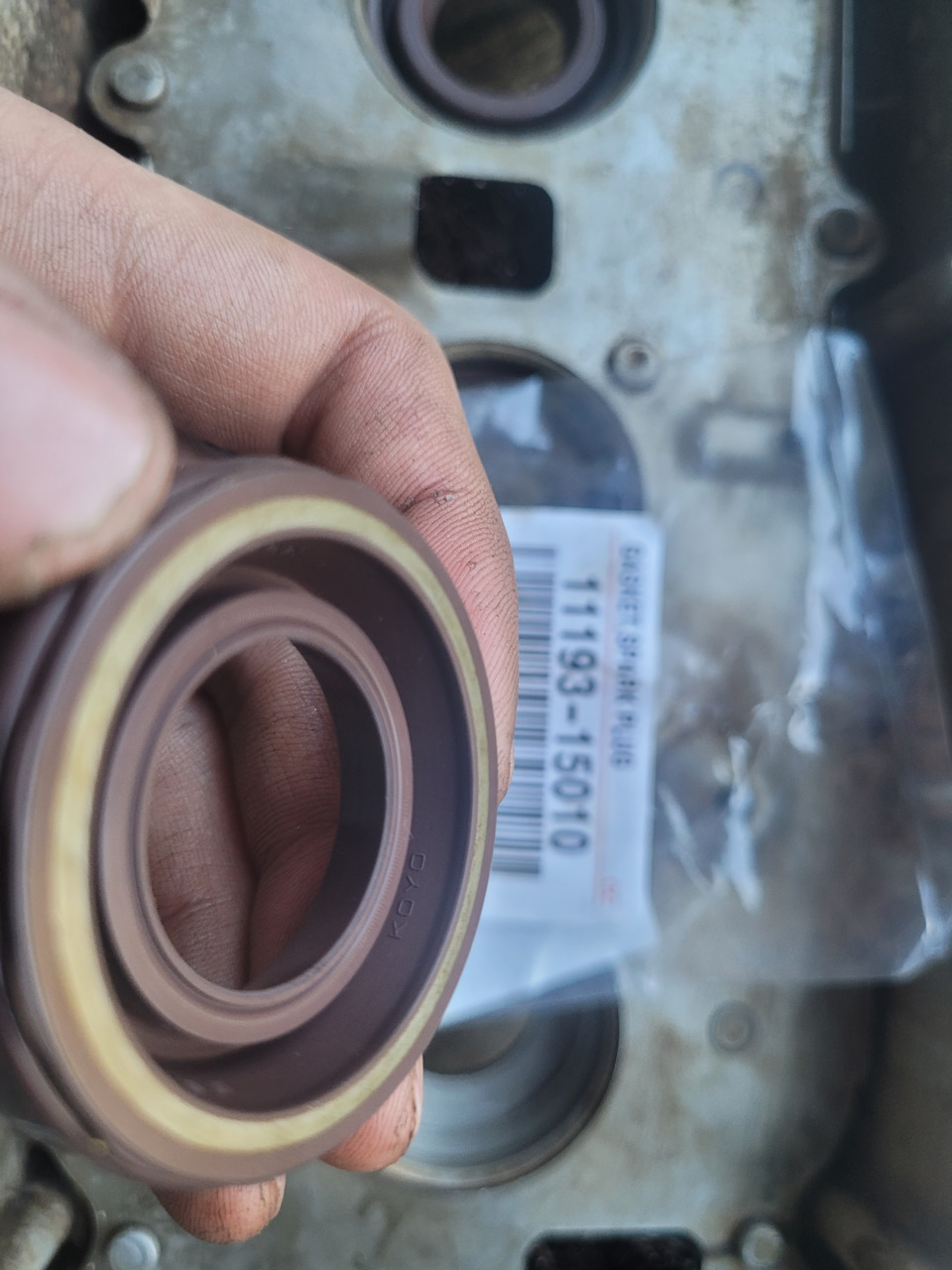 Замена прокладки поддона двигателя. Регулировка клапанов. Решение ...