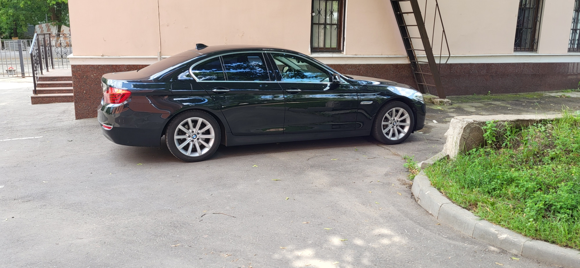 Замена r17 на r18 — BMW 5 series (F10), 3 л, 2015 года | колёсные диски ...