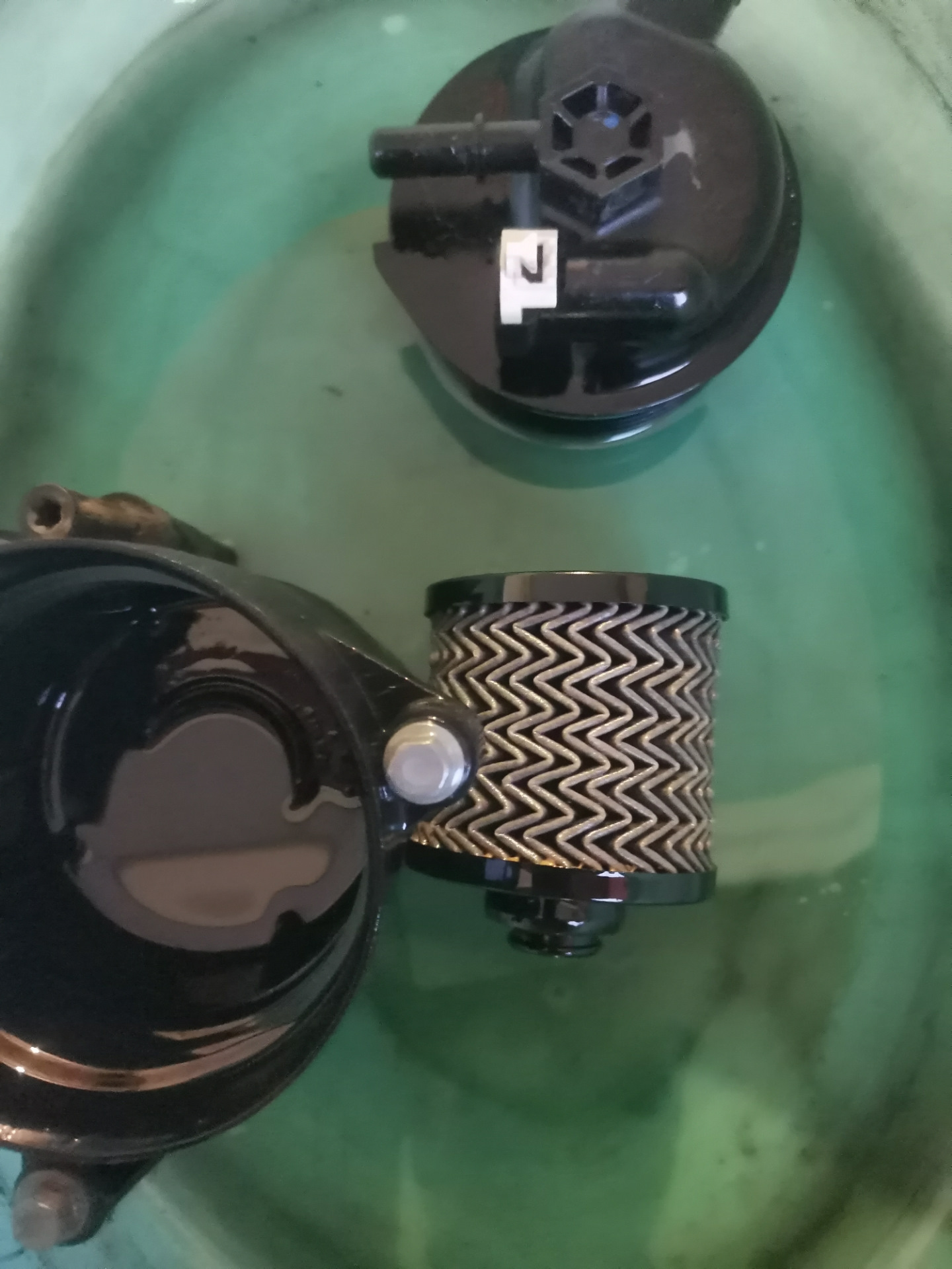 Замена топливного фильтра и щёток (резинок) — Citroen Spacetourer, 2 л ...