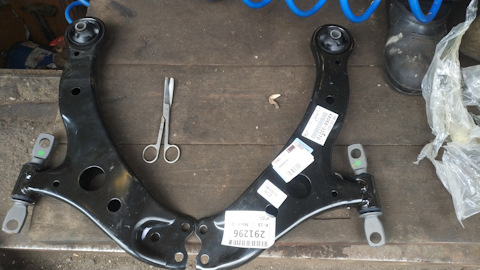 4806833070 Рычаг подвески TOYOTA LEXUS | Запчасти на DRIVE2