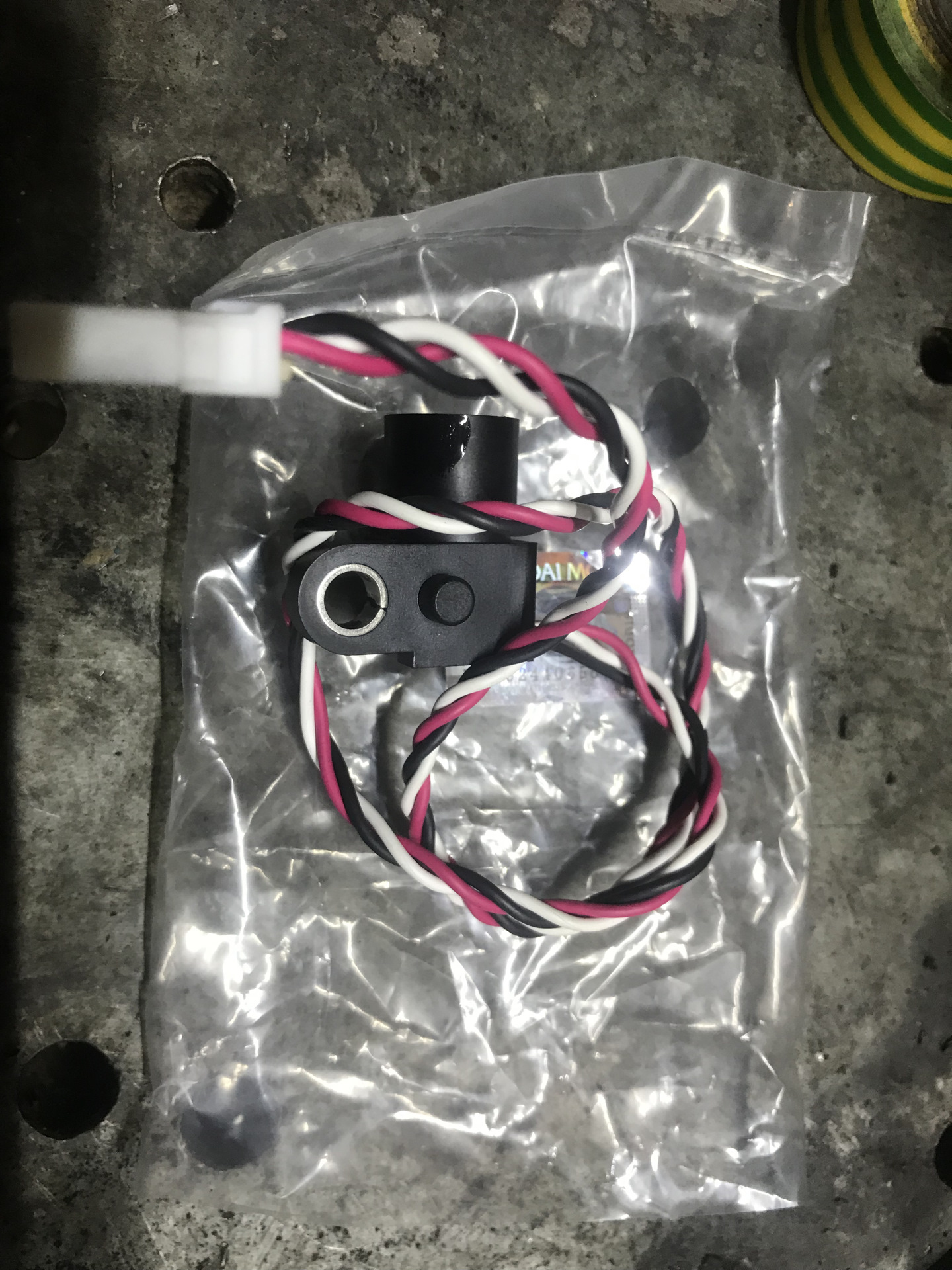 Замена датчика входного вала, передних тормозных дисков и колодок ...