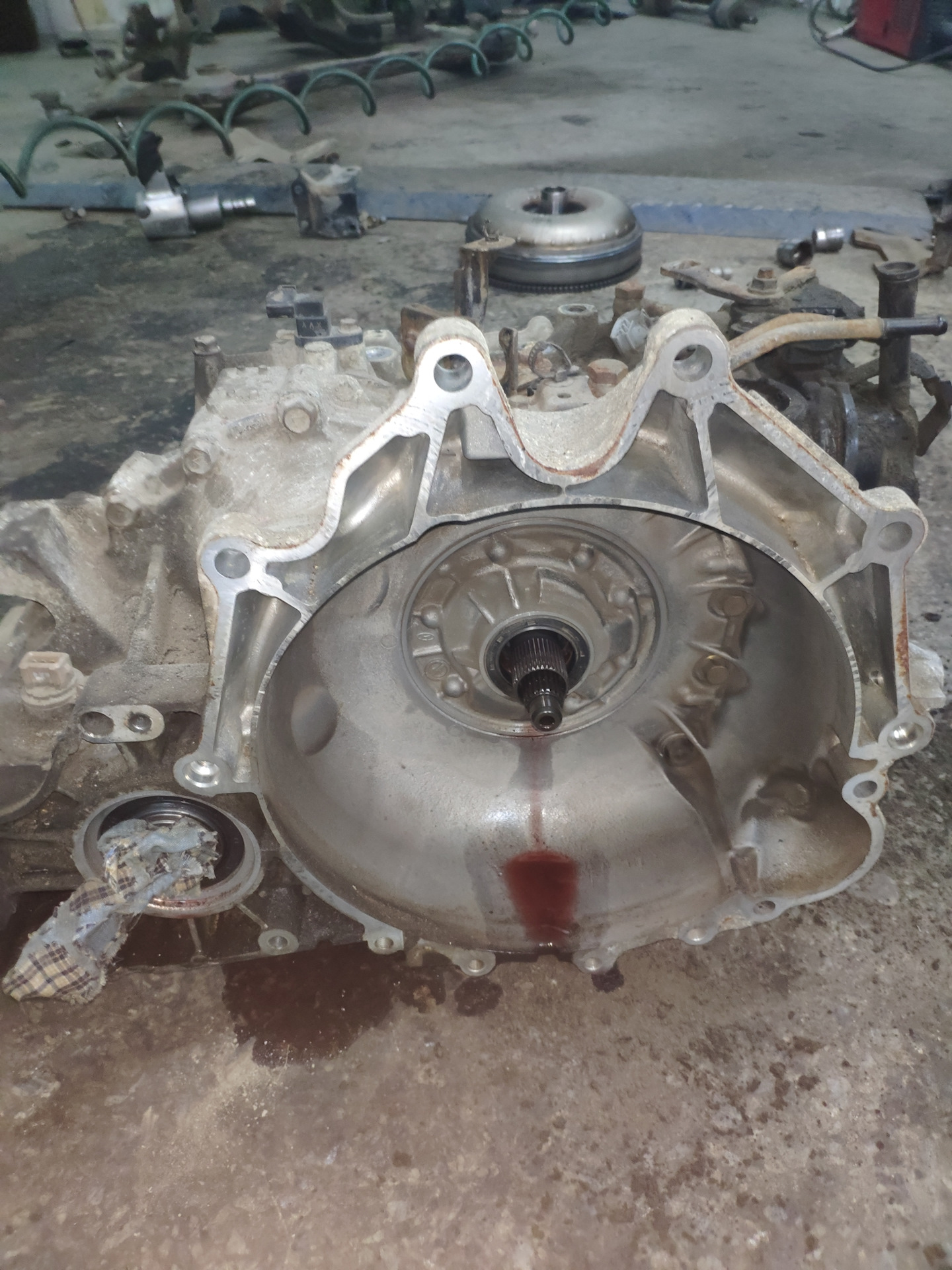 Замена сальника Акпп — Hyundai Tucson (JM), 2,7 л, 2005 года | визит на ...