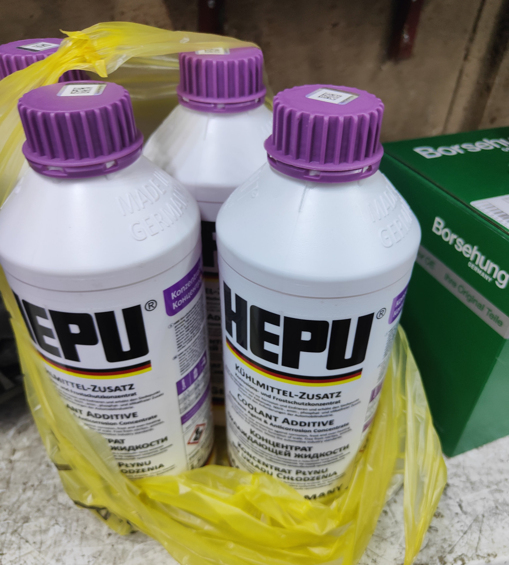 Замена ОЖ путем вытеснения, замена расширительного бачка. — Skoda ...