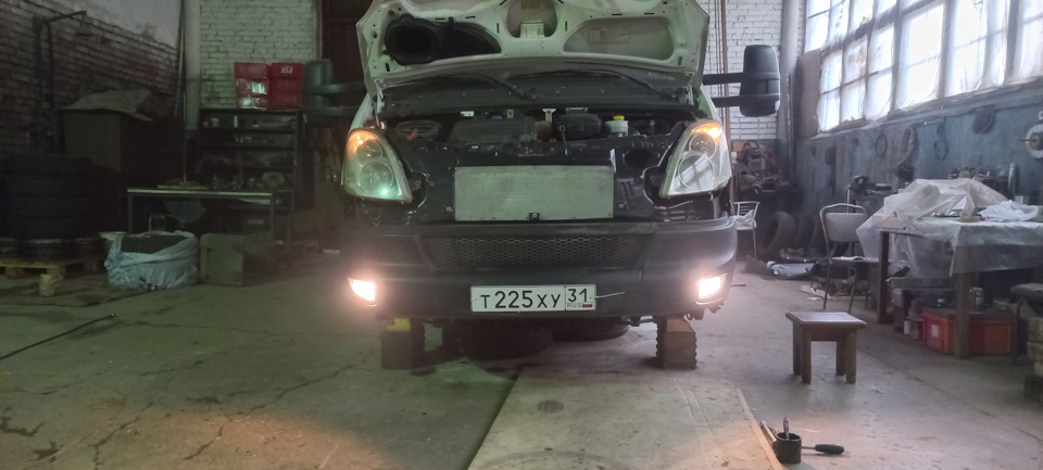 Востановил дополнительные фары — Iveco Daily (5G), 3 л, 2013 года ...
