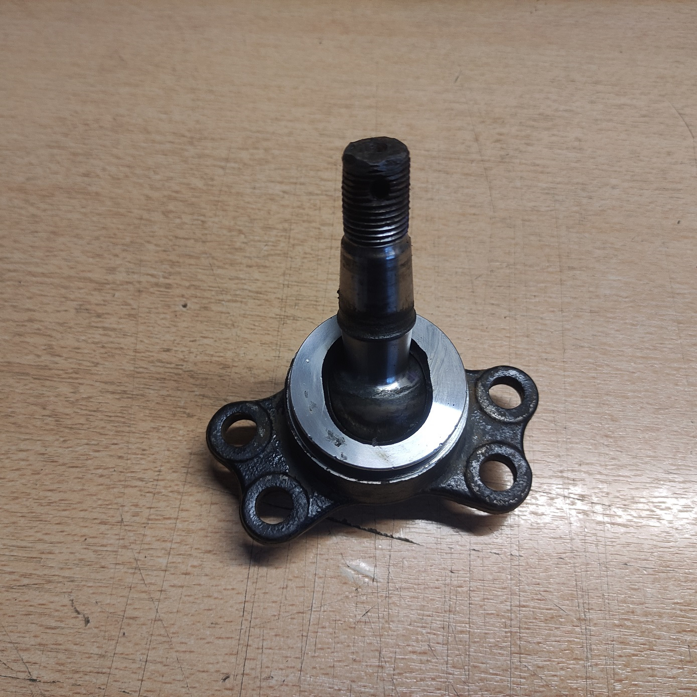 Замена нижней шаровой опоры — SsangYong Rexton (2G), 2,7 л, 2010 года ...