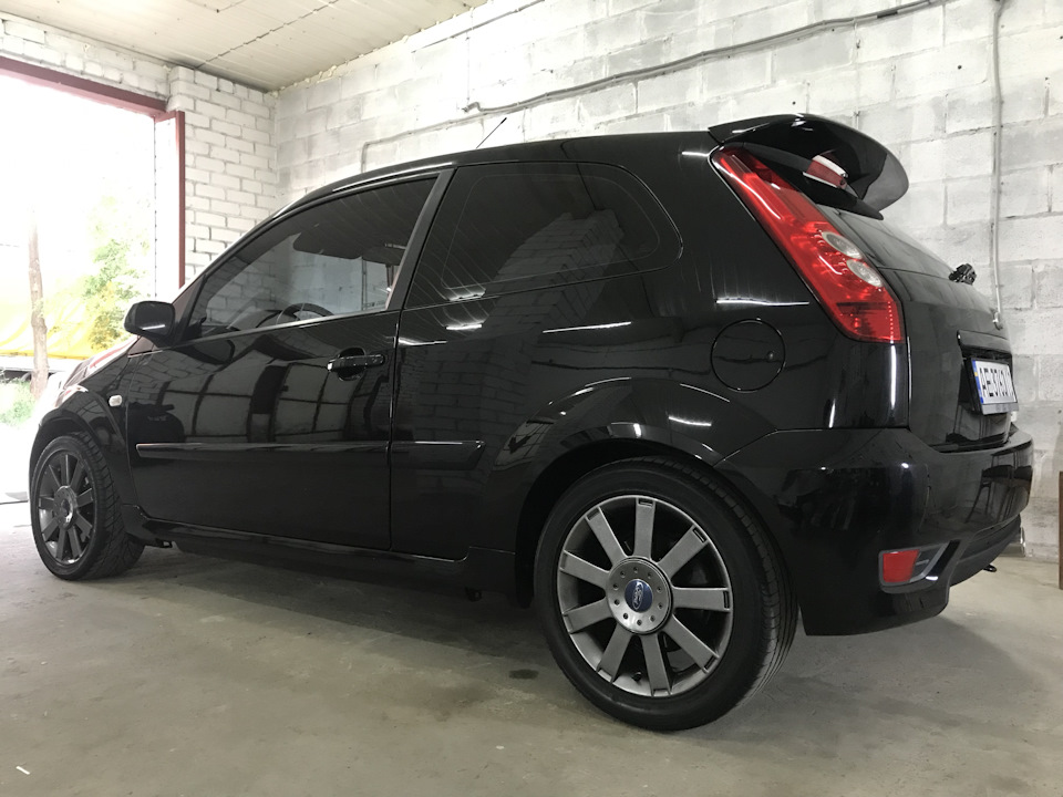 Немного фото — Ford Fiesta ST (Mk V), 2 л, 2007 года | фотография | DRIVE2