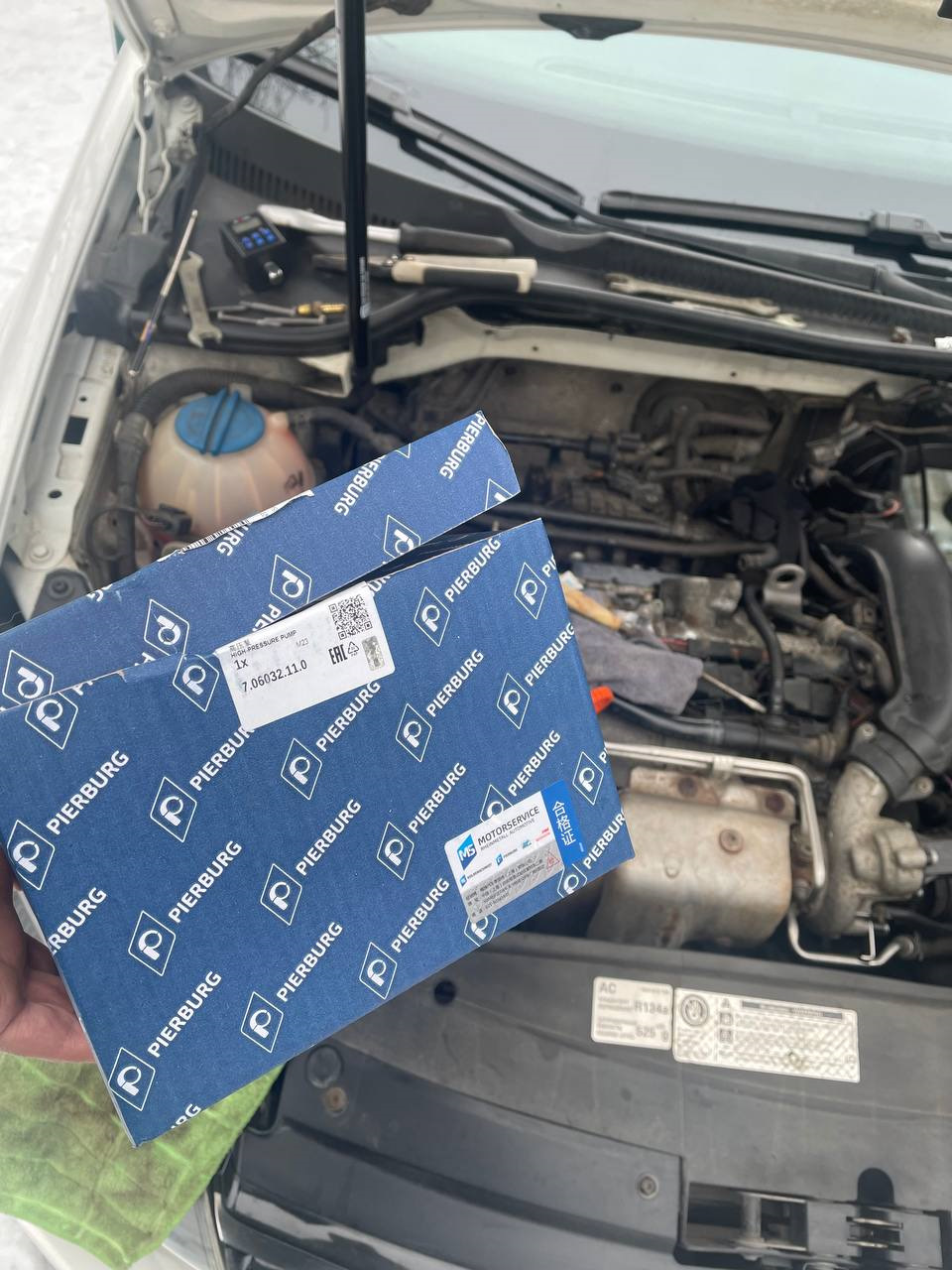 706032110 Насос высокого давления VAG PIERBURG | Запчасти на DRIVE2