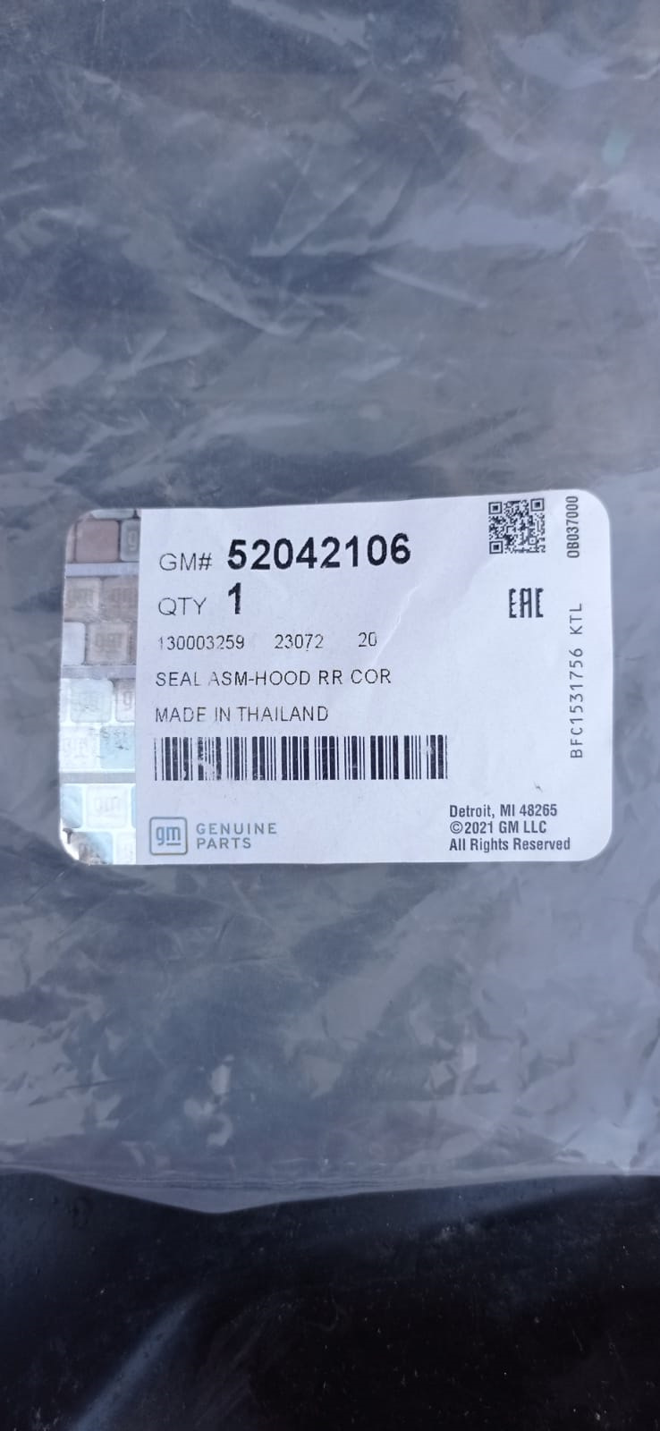 52042106 Правый уплотнитель капота GM | Запчасти на DRIVE2