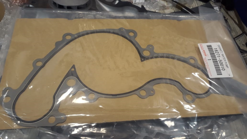 1627150010 Водяной насос + комплект зубчатого ремня TOYOTA LEXUS ...