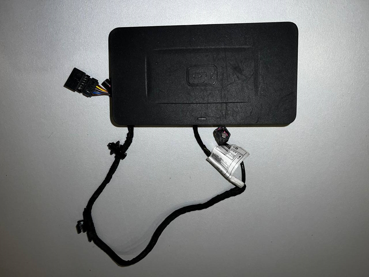 Беспроводная зарядка и обновление USB портов — BMW 7 series (G11/G12 ...