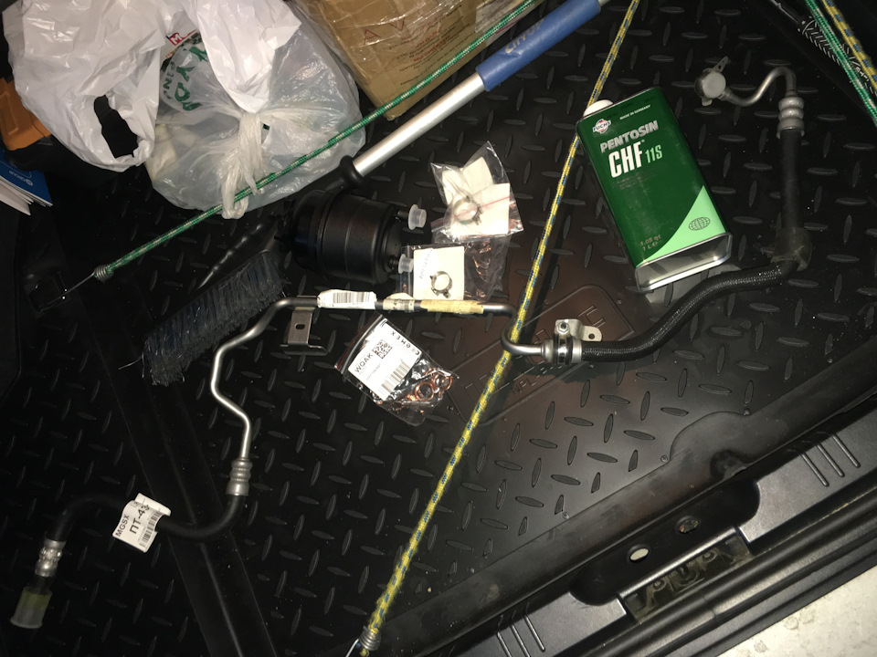 Течь сливного трубопровода ГУРа и лампочки зд.прикуривателей — BMW 5 ...