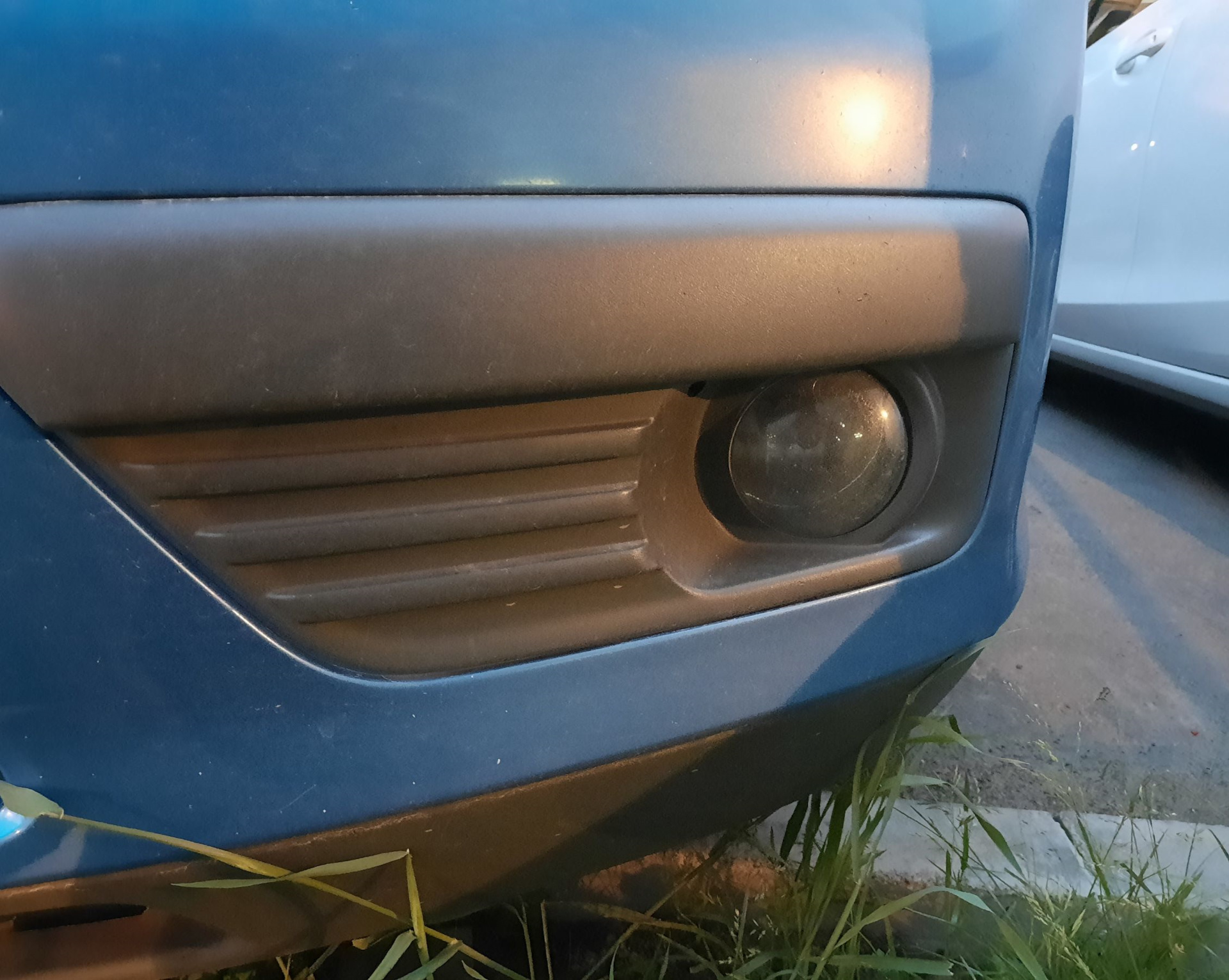Немного освежил вид. Замена ПТФ — Ford Focus Hatchback II, 1,6 л, 2005 ...