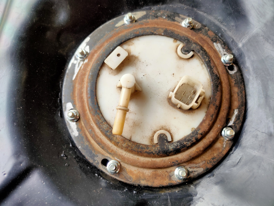 78. Замена бензобака, -ржавый прощай! — KIA Ceed SW (1G), 1,6 л, 2009 ...