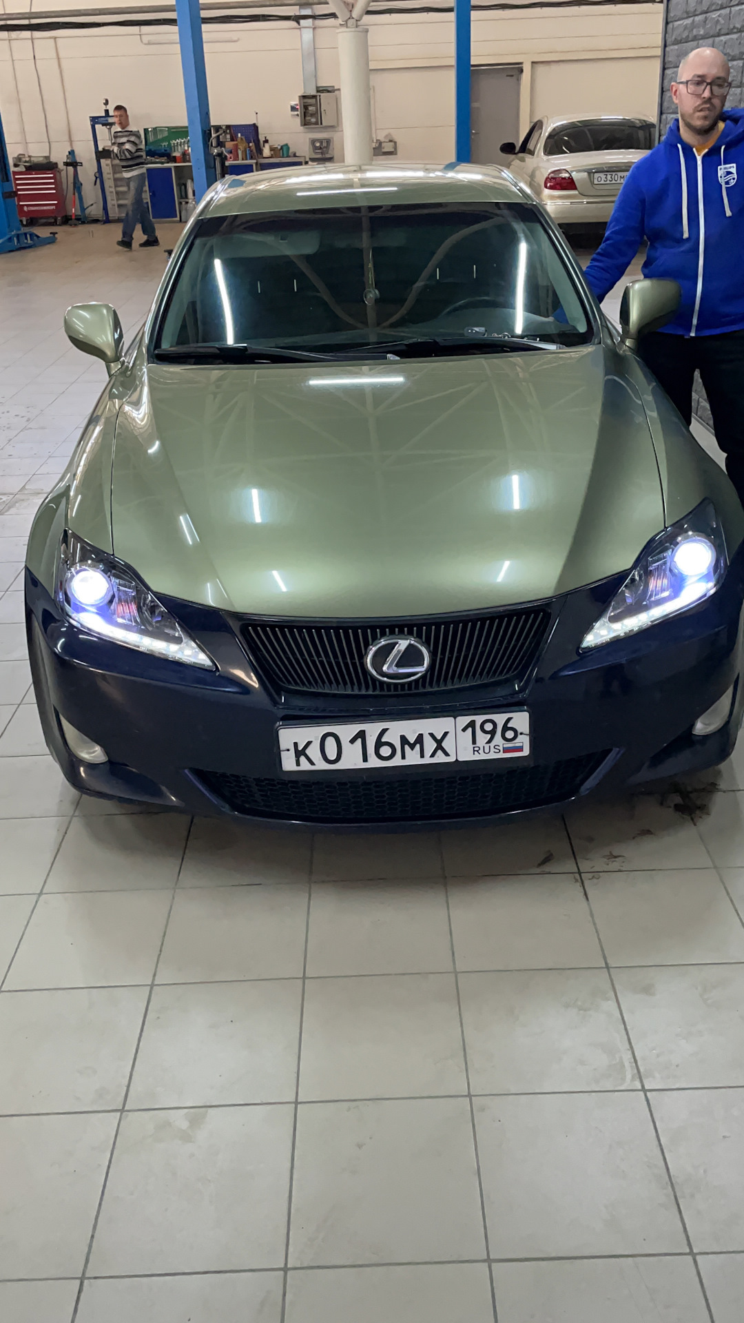 Фары рестайлинг — Lexus IS II, 2,5 л, 2007 года | электроника | DRIVE2