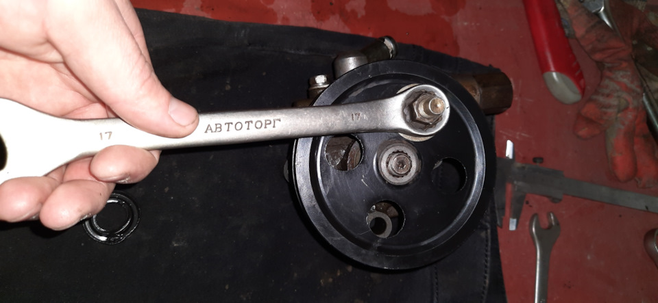 Замена сальника насоса ГУР — Toyota Vista (30), 2 л, 1992 года | своими ...