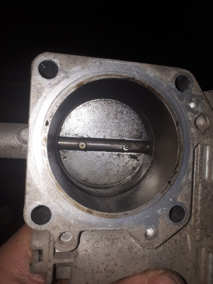 Замена помпы и подогревателя картерных газов. — Volkswagen Polo Sedan ...