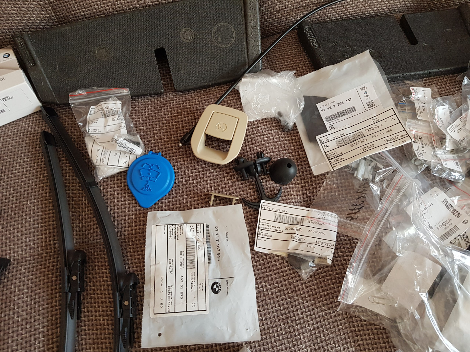 27. Ништяки по мелочи, органайзер в багажник + оригинальное зарядное ...