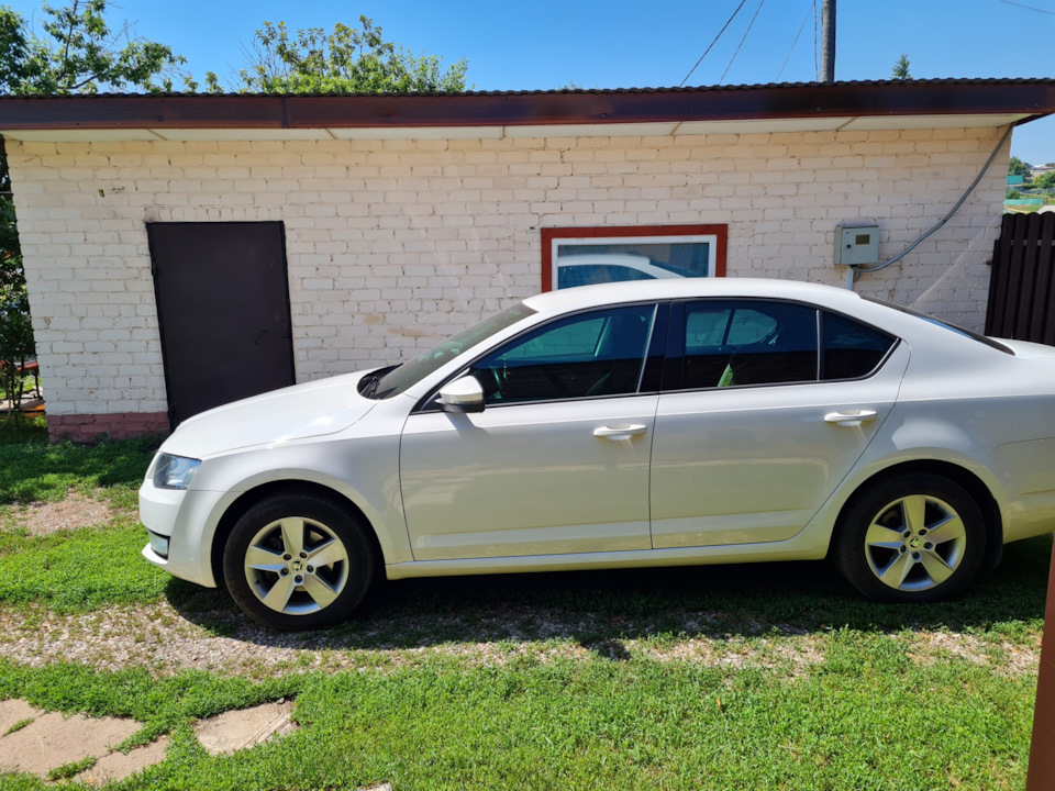 Sun control nr green 50 передний полукруг — Skoda Octavia A7 Mk3, 1,4 л ...