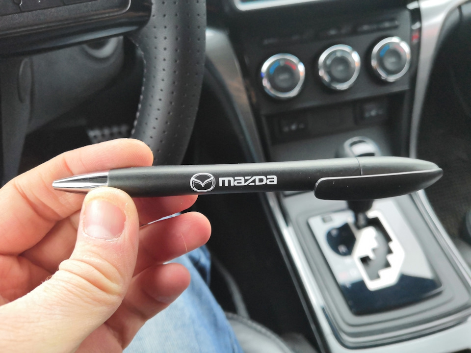 фирменная ручка MAZDA и крепление в бардачок — Mazda 6 (2G) GH, 2,5 л ...