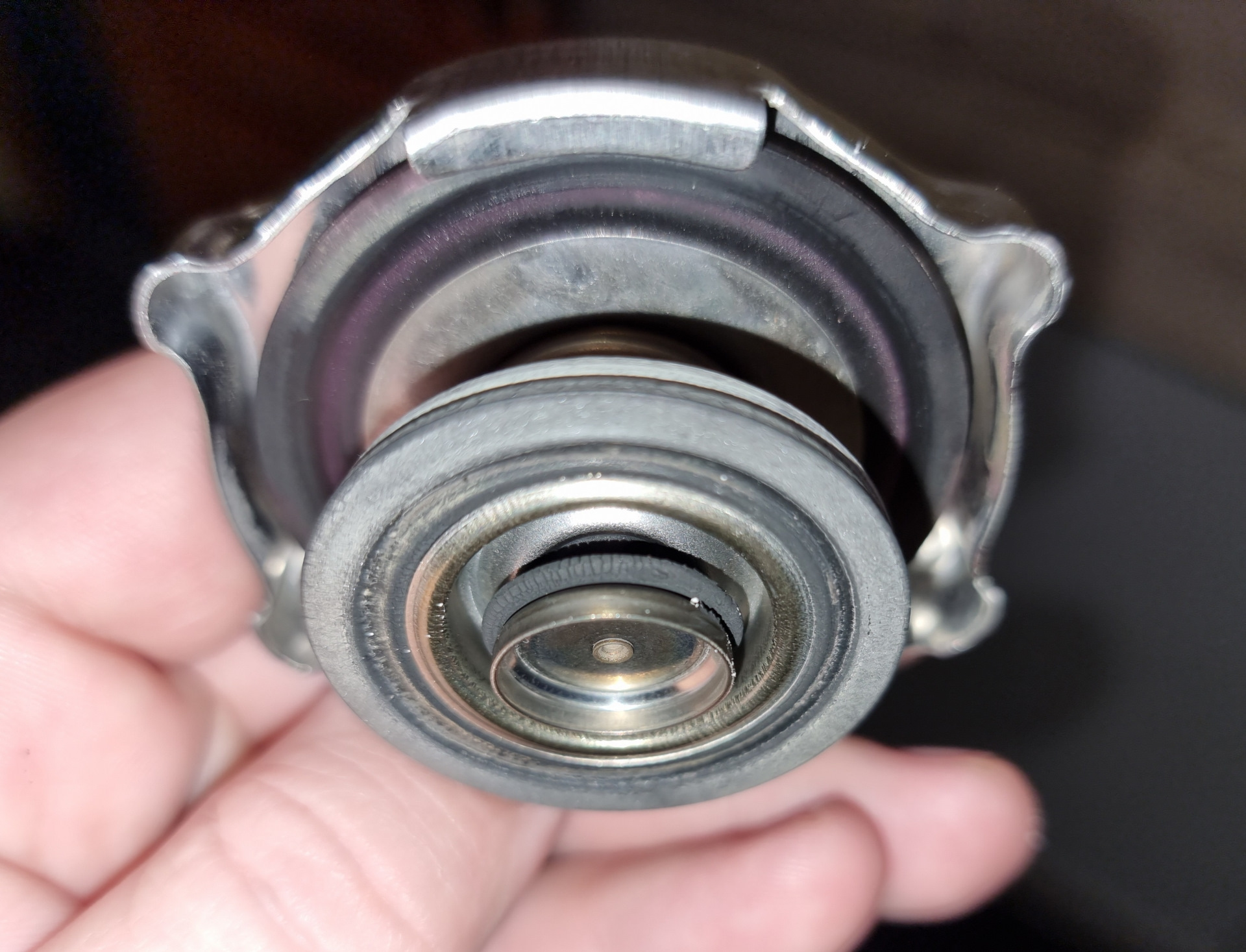 Крышка системы охлаждения — ГАЗ Сайбер, 2,4 л, 2010 года | запчасти ...