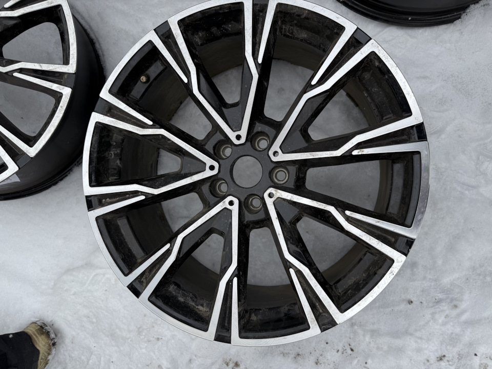 Литые диски Replica 9Jx20 ET40 5x112 на BMW 6 series GT, BMW X3 (G01 ...