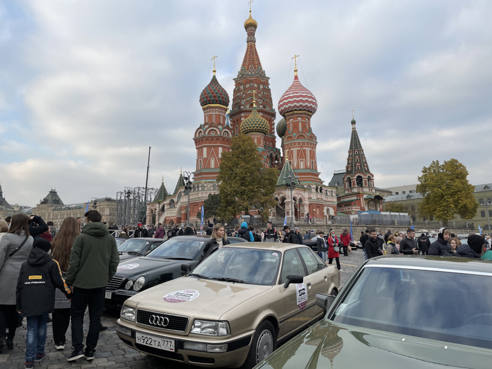 А из нашего окна Площадь Красная видна ГУМ Ралли 2021 — Audi 80 B4