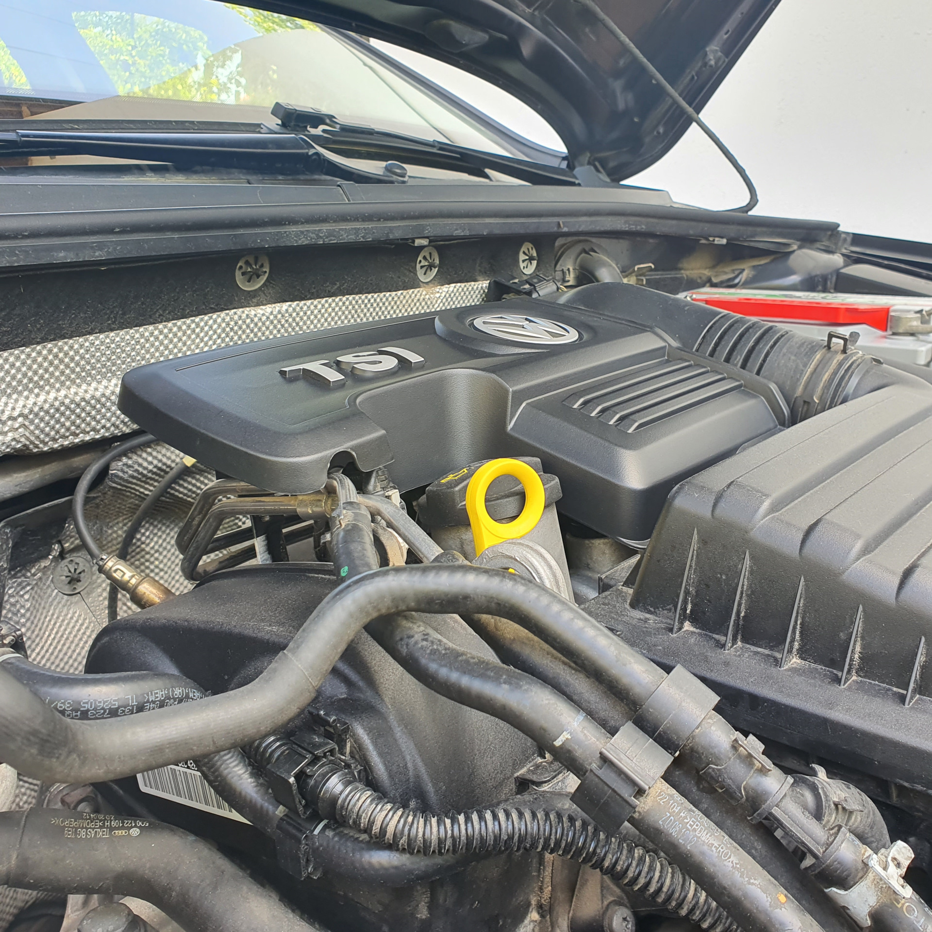 VW PASSAT B8 1.4 TSİ ENGİNE COVER 04E103925 — Volkswagen Passat B8, 1,4 ...