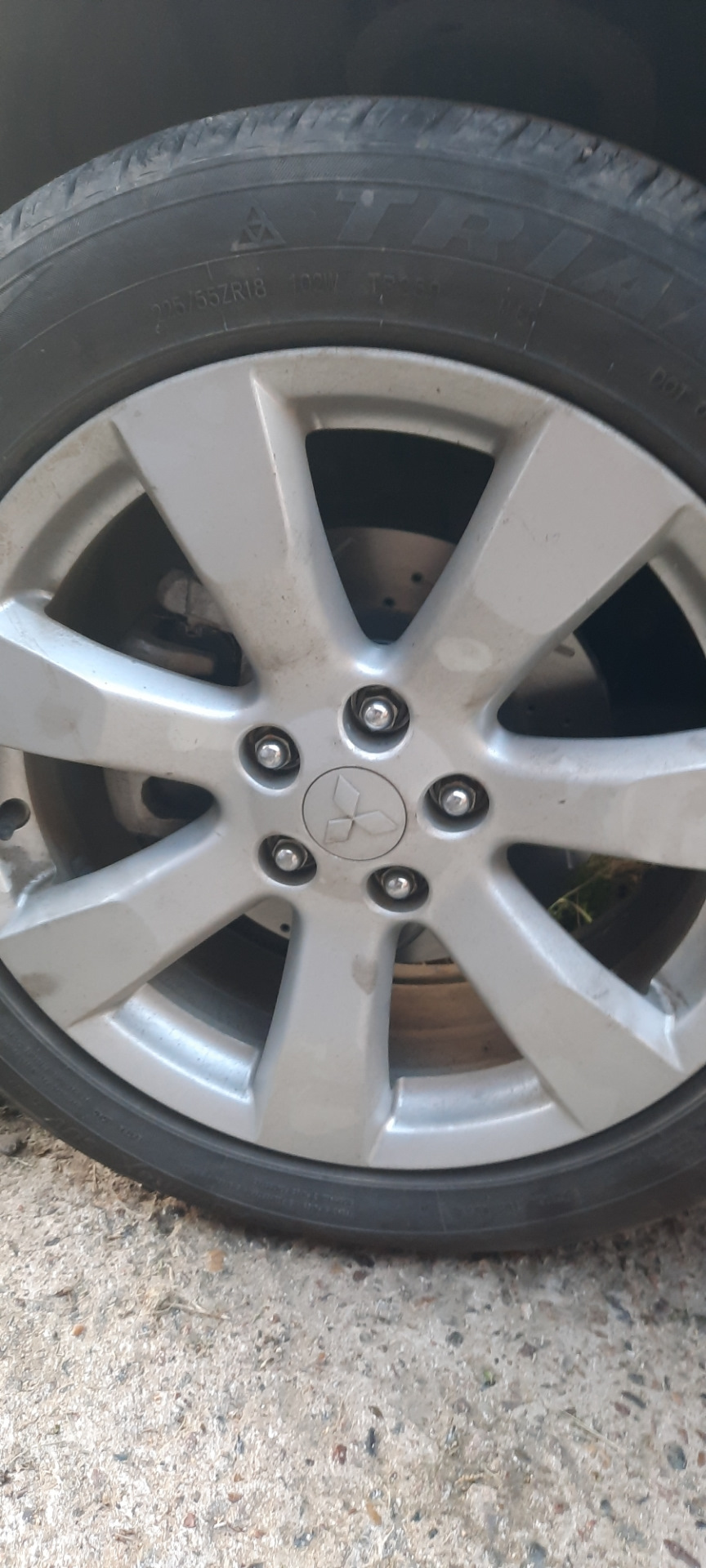 Замена передних тормозных дисков и колодок — Mitsubishi Outlander XL, 3 ...